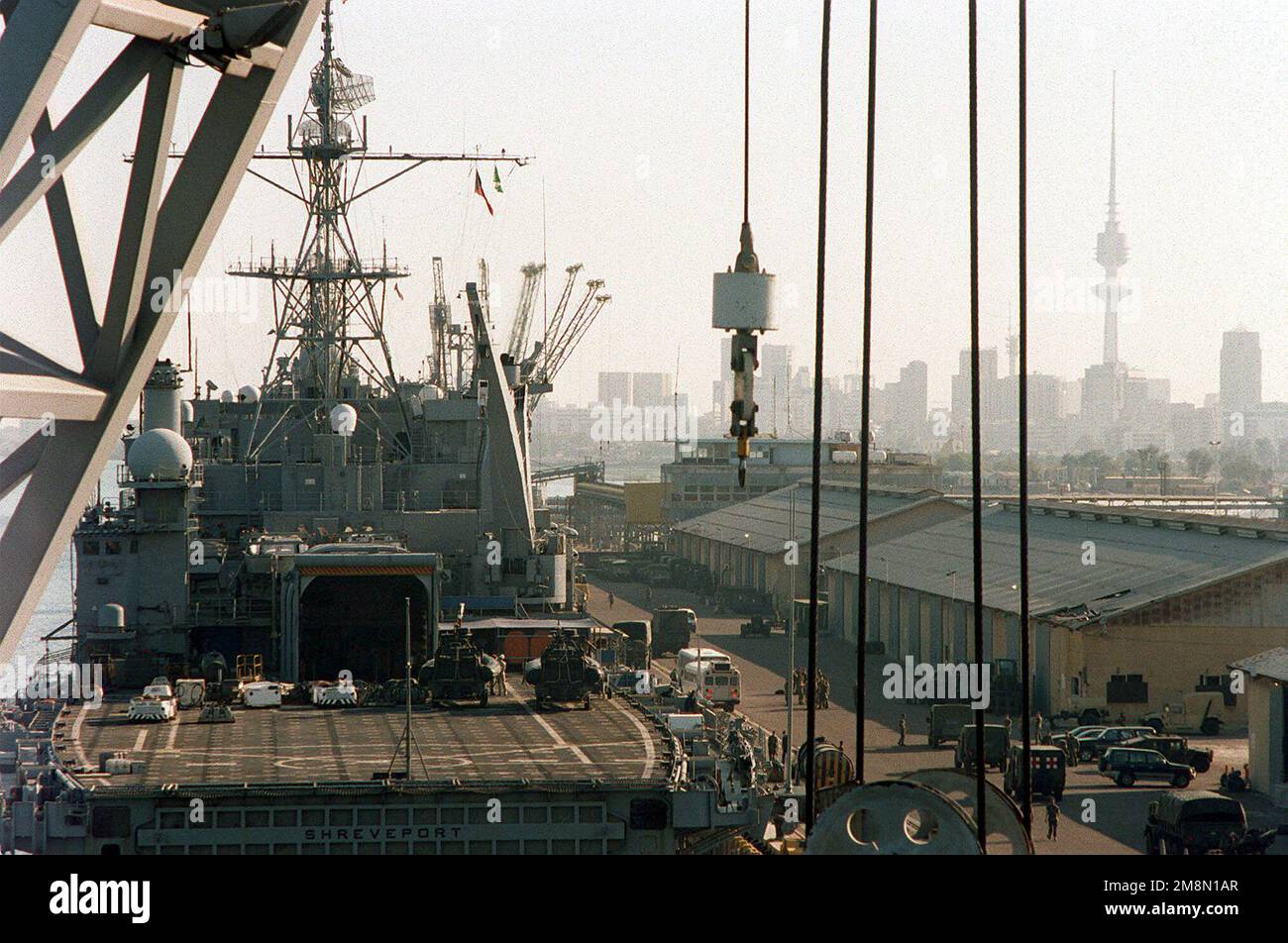 A picture perfect view of the Austin Class Amphibious Transport Dock ...