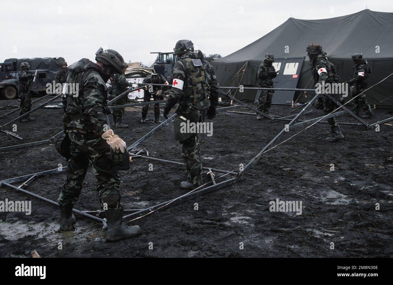 Medical tent field army hi-res stock photography and images - Alamy