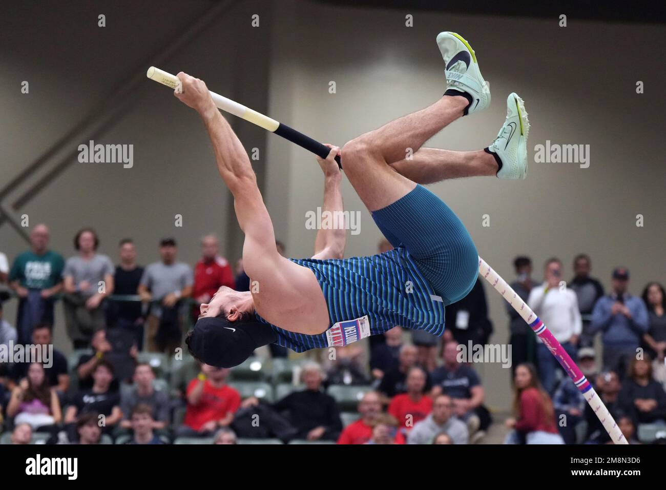 Jacob Wooten places second in the elite men's competition at 19-1 (5 ...