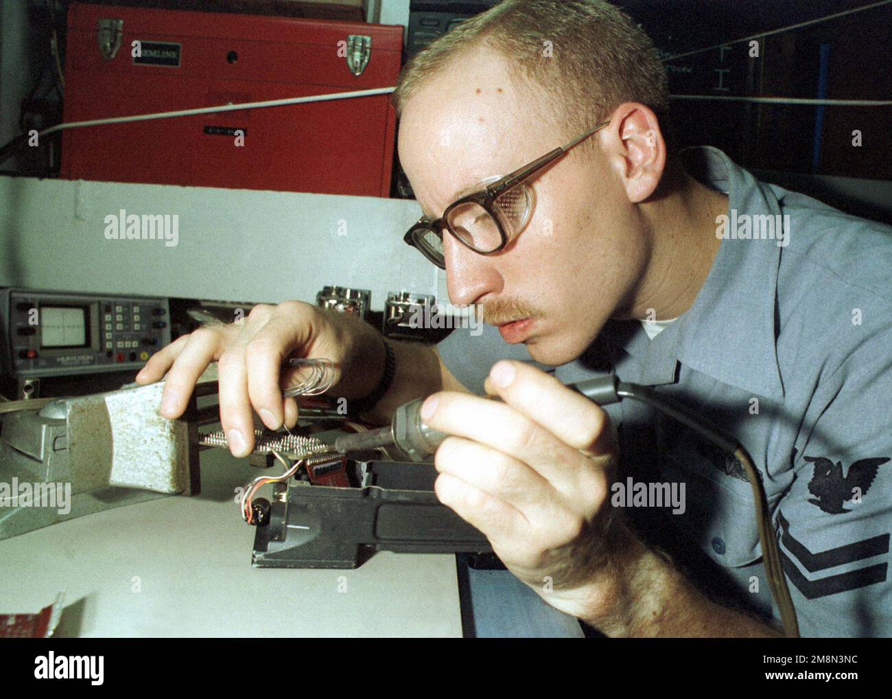 US Navy Electronics Technician 2nd Class (ET2) Clint Rosendale assigned ...