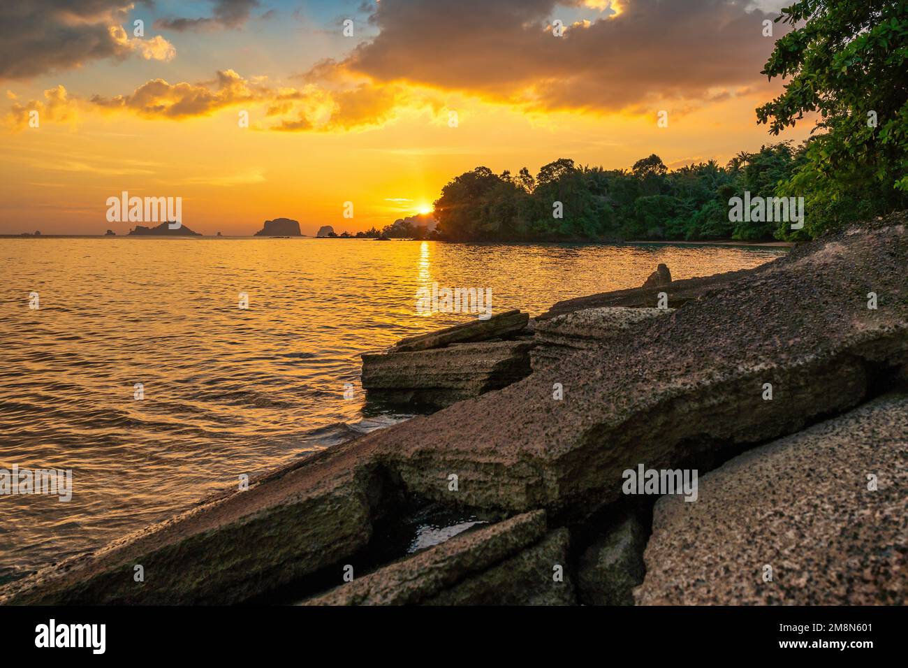 Tropical islands sunset at Shell Cemetery (Susan Hoi), Krabi Thailand ...