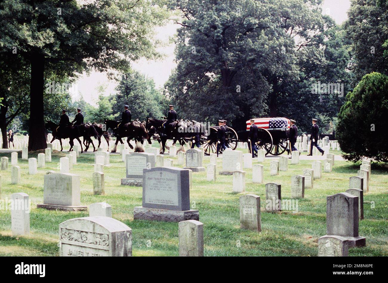Members of H Company, 3rd U.S. Infantry (Old Guard) secort a flag ...