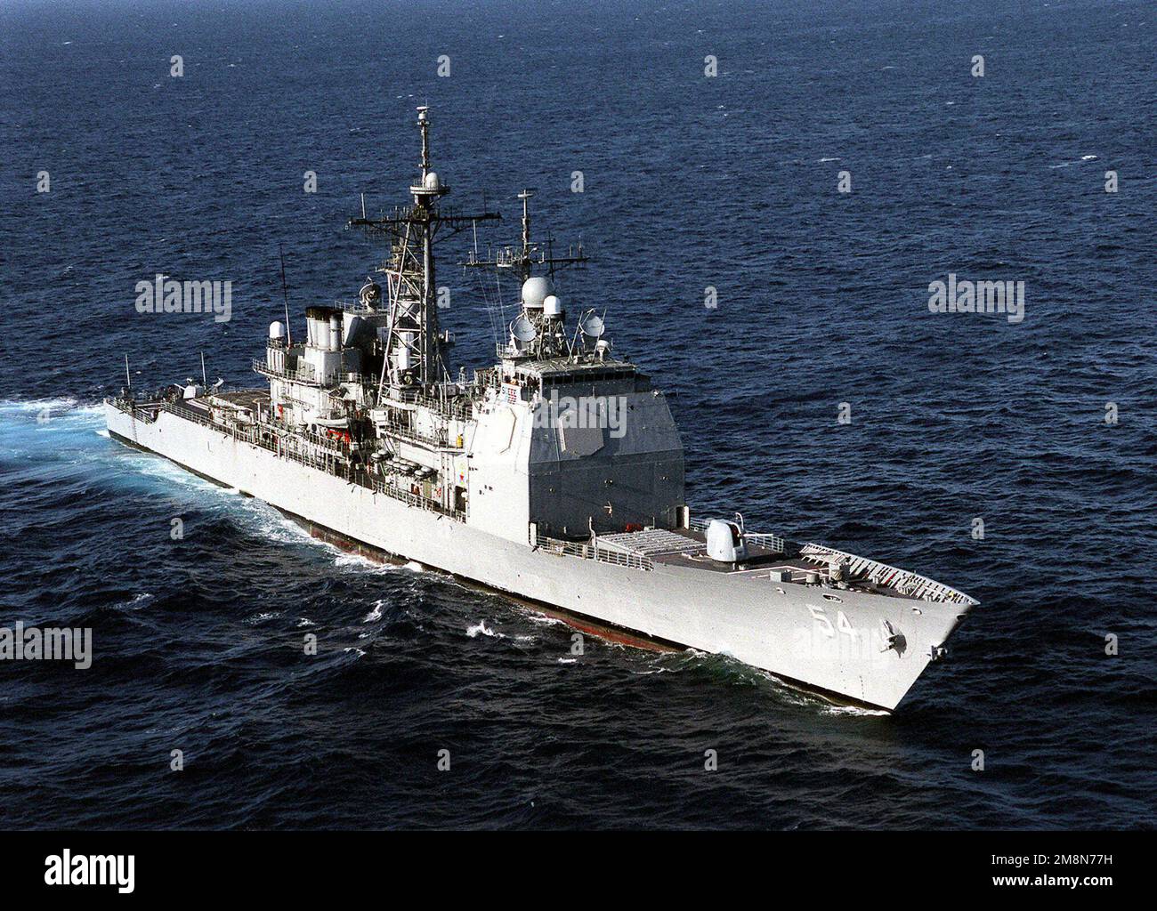 Starboard bow view of the Ticonderoga class cruiser USS ANTIETAM (CG-54 ...