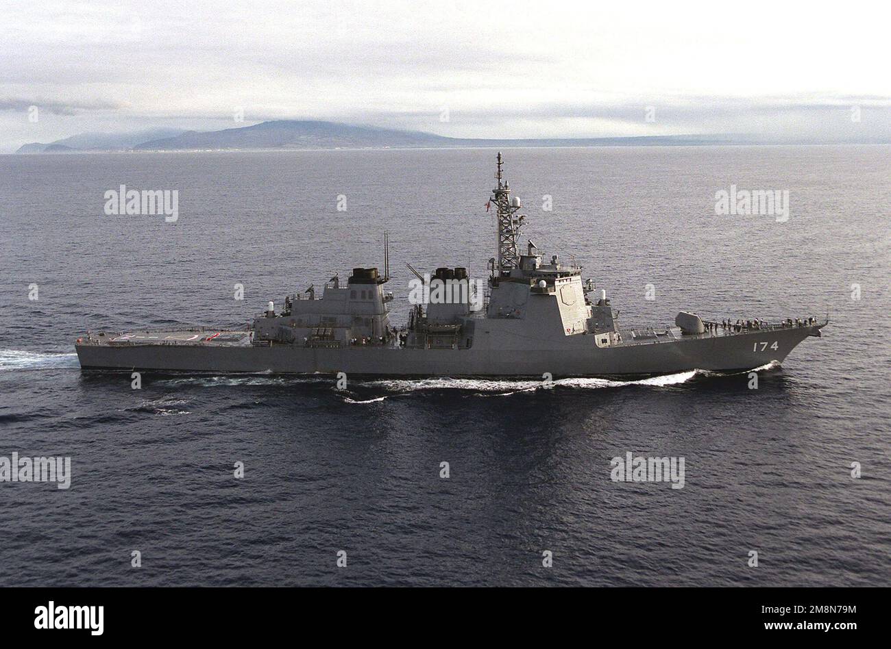 Starboard beam view of the Japanese Maritime Self Defense Force ship ...