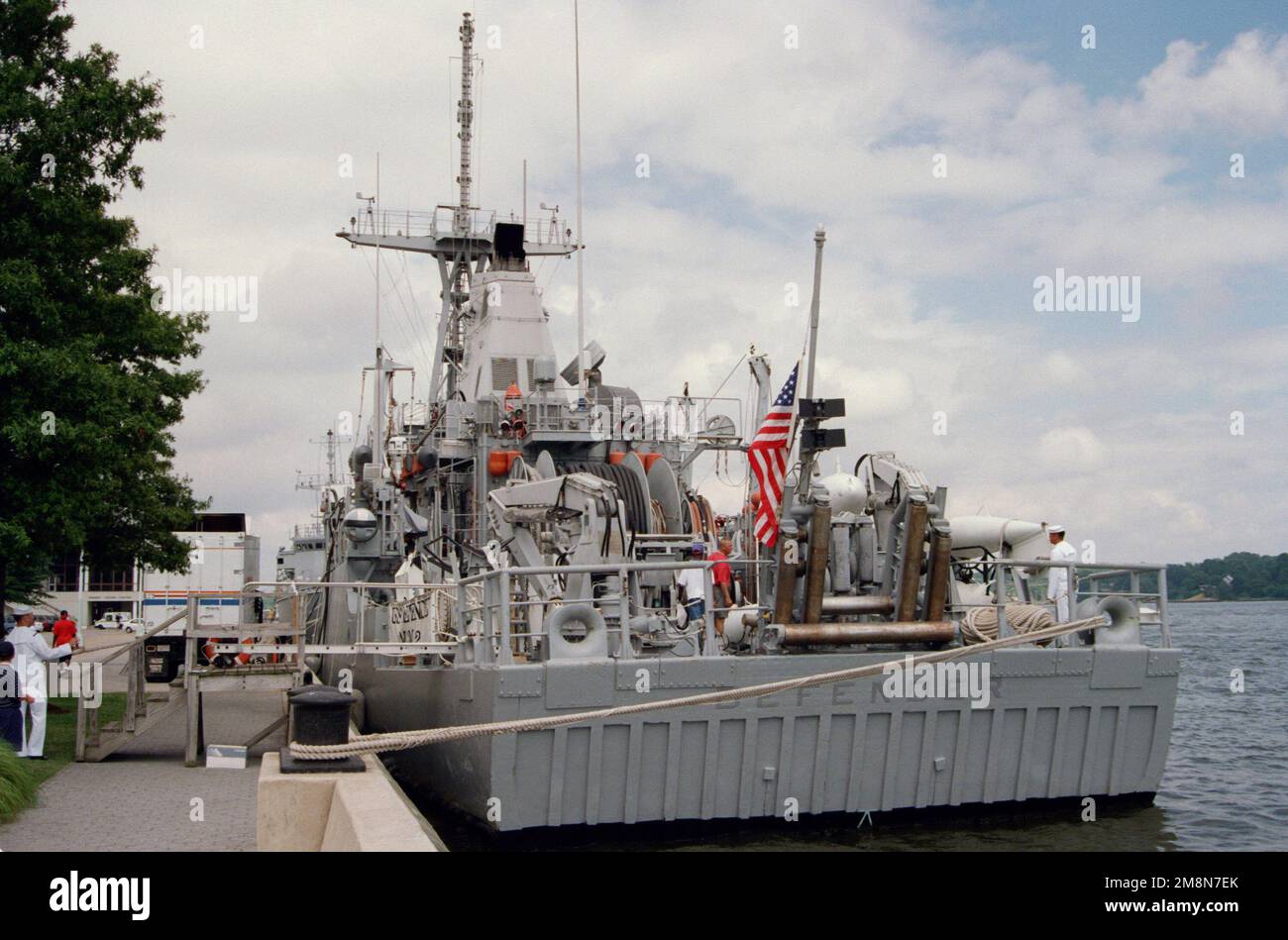Stern view, a bit to port, of mine countermeasures ship USS DEFENDER ...