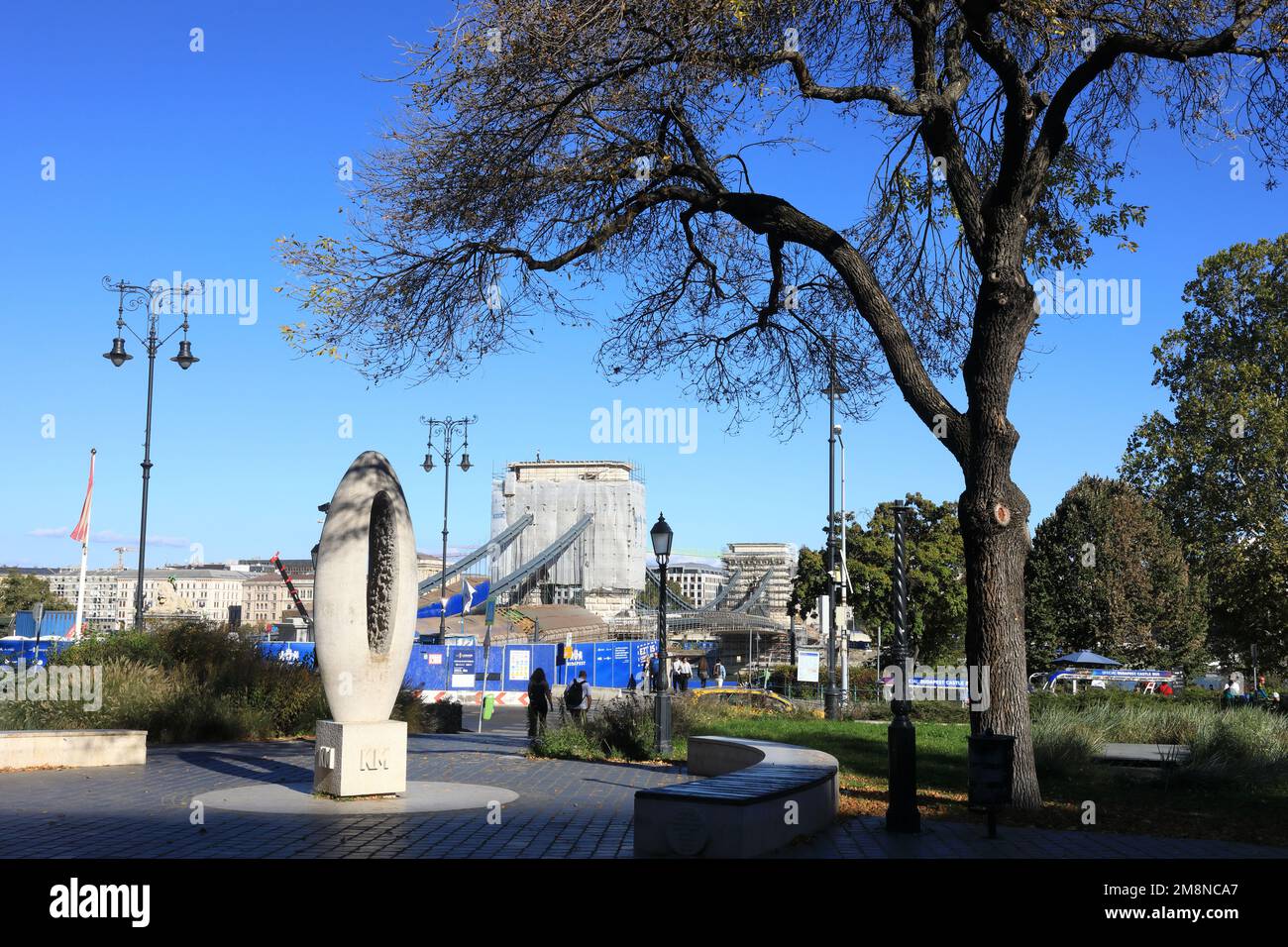 Plaza in budapest hi-res stock photography and images - Alamy