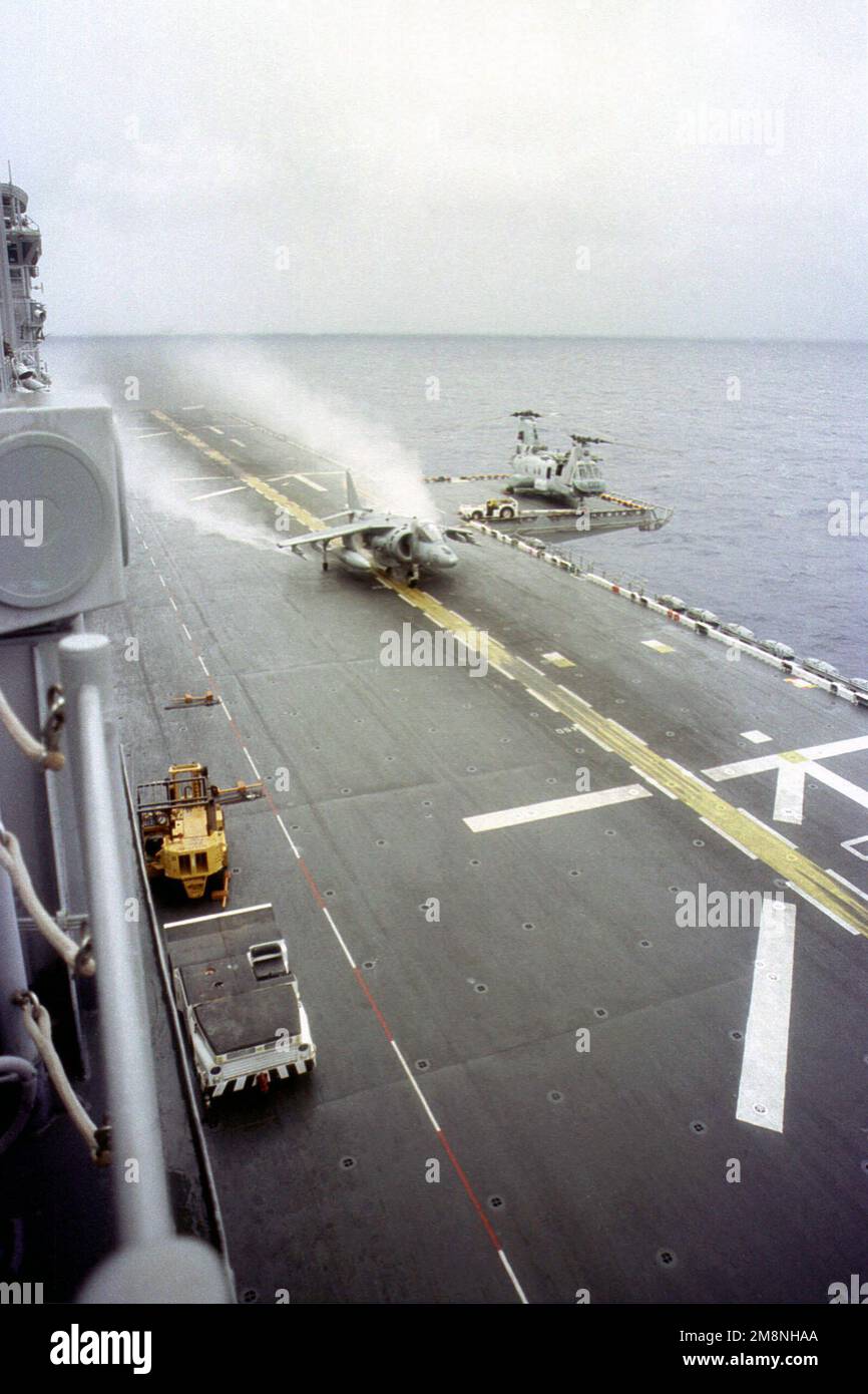 A US Marine Corps AV-8B Harrier from Marine Medium Helicopter Squadron ...