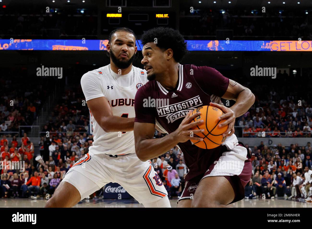 Mississippi State forward Tolu Smith (1) drives to the basket around ...