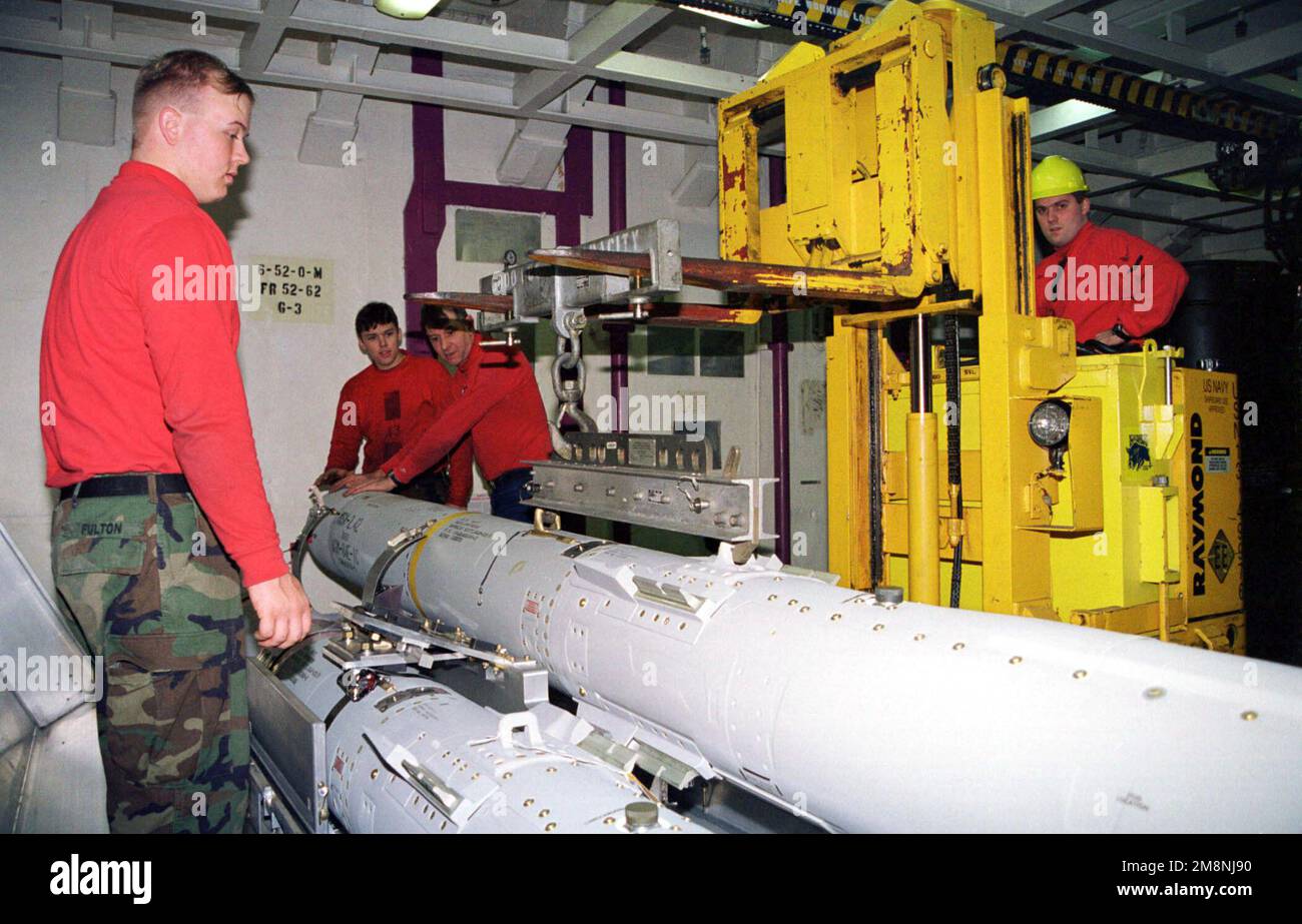 990222-N-7216M-001. Base: Uss Enterprise (CVN 65 Stock Photo - Alamy