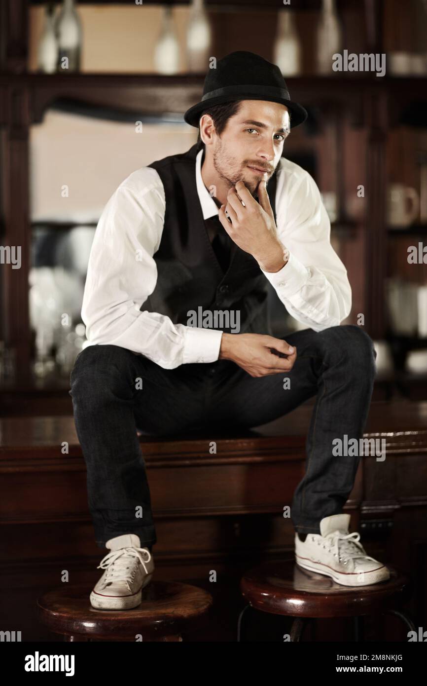 Smartly dressed young man hi-res stock photography and images - Alamy