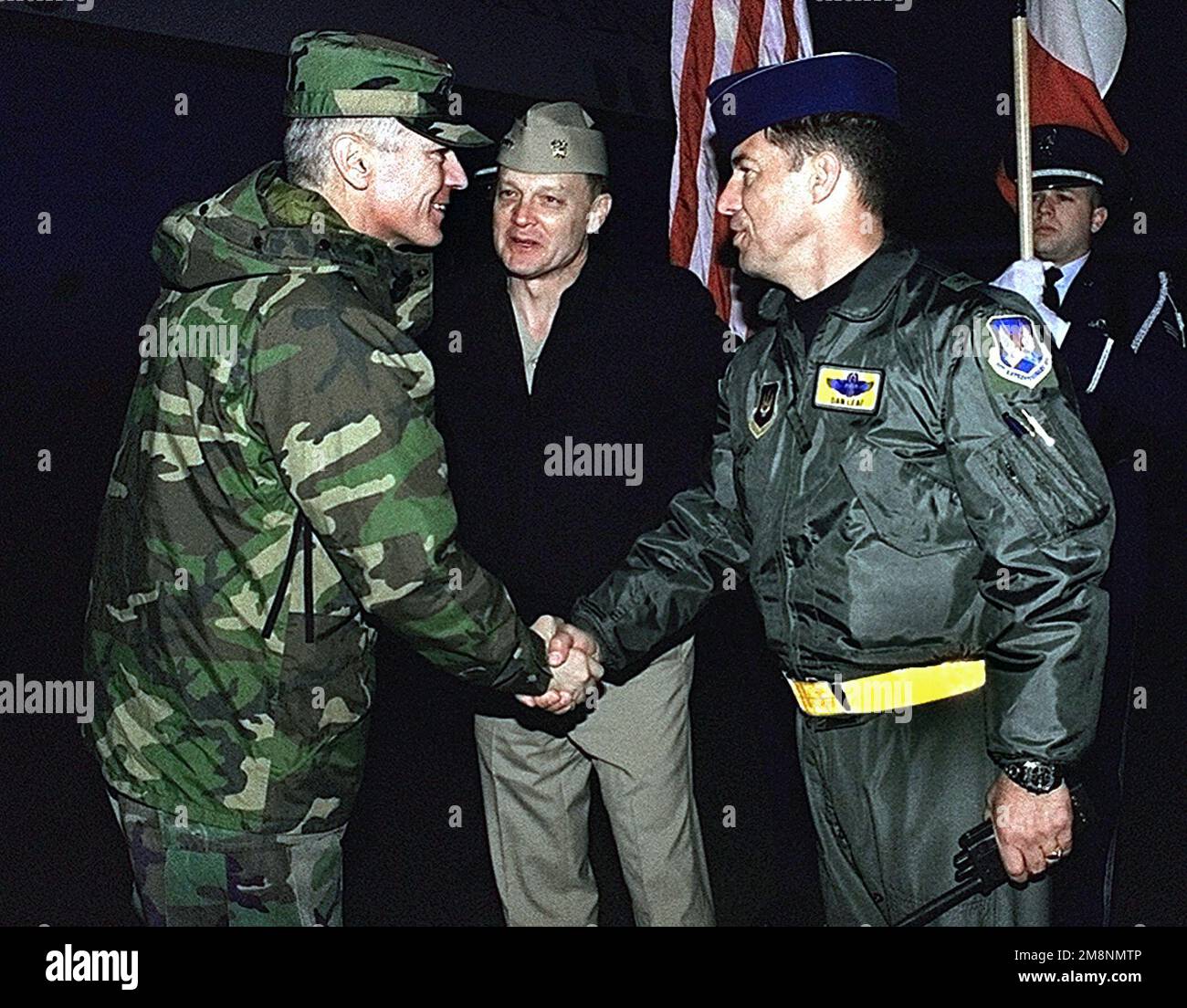 BGEN Dan Leaf, 31 Fighter Wing Commander welcomes GEN Wesley K. Clark ...