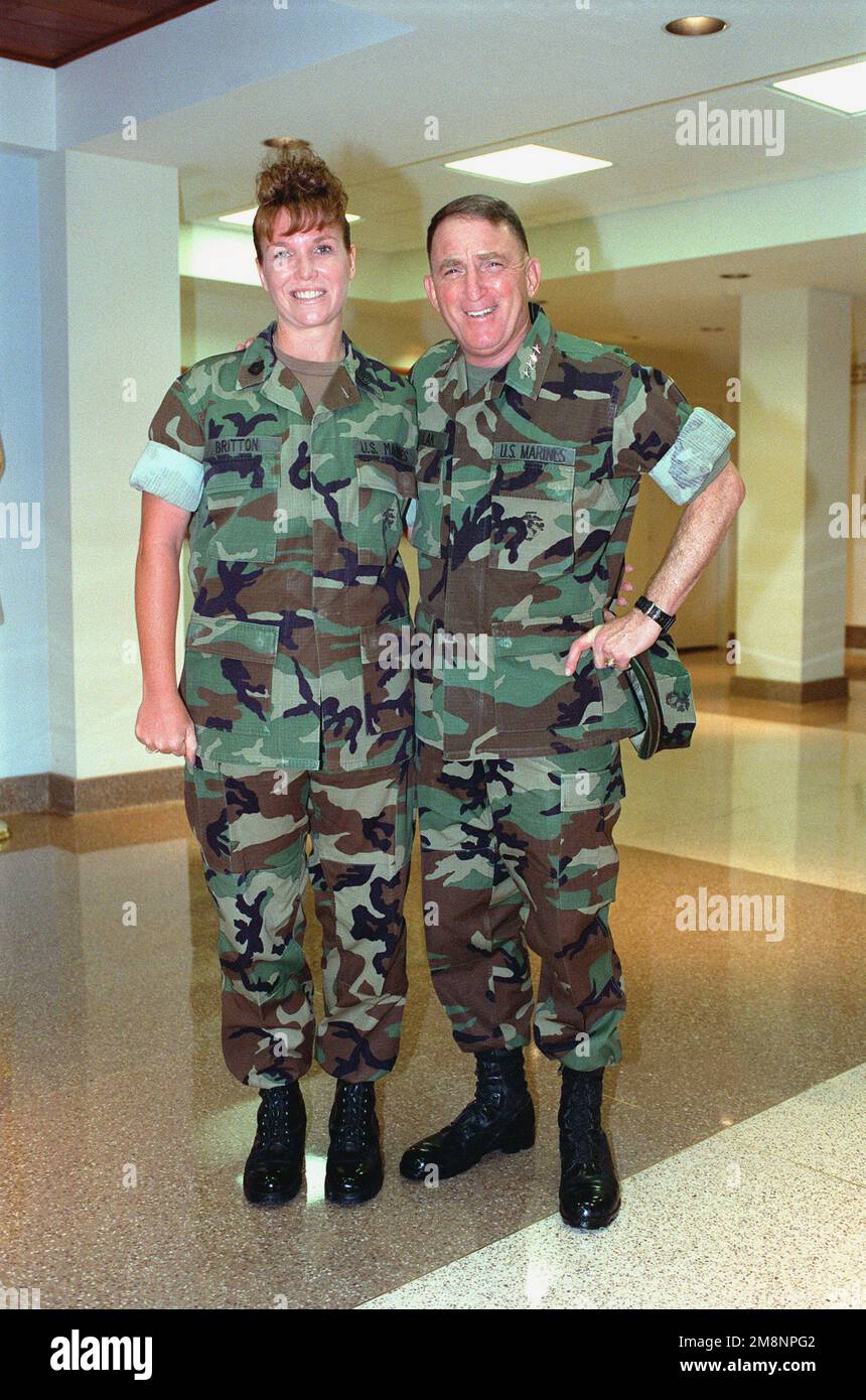 General Charles C. Krulak, 31st Commandant of the Marine Corps, stops for a pose with GUNNERY ...
