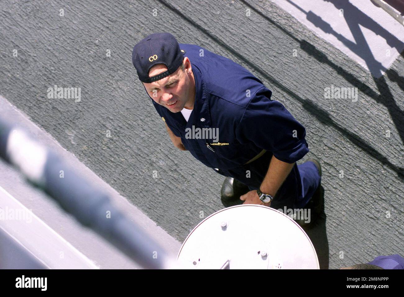US Navy Commander Steven L. Richter, Captain, USS REUBEN JAMES (FFG 57 ...