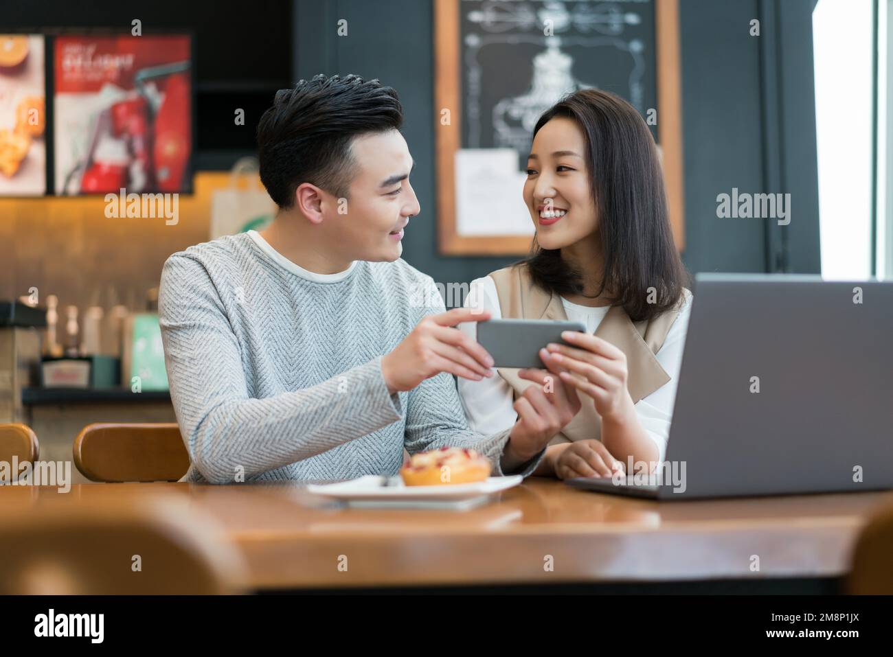 Happy young couple date Stock Photo - Alamy