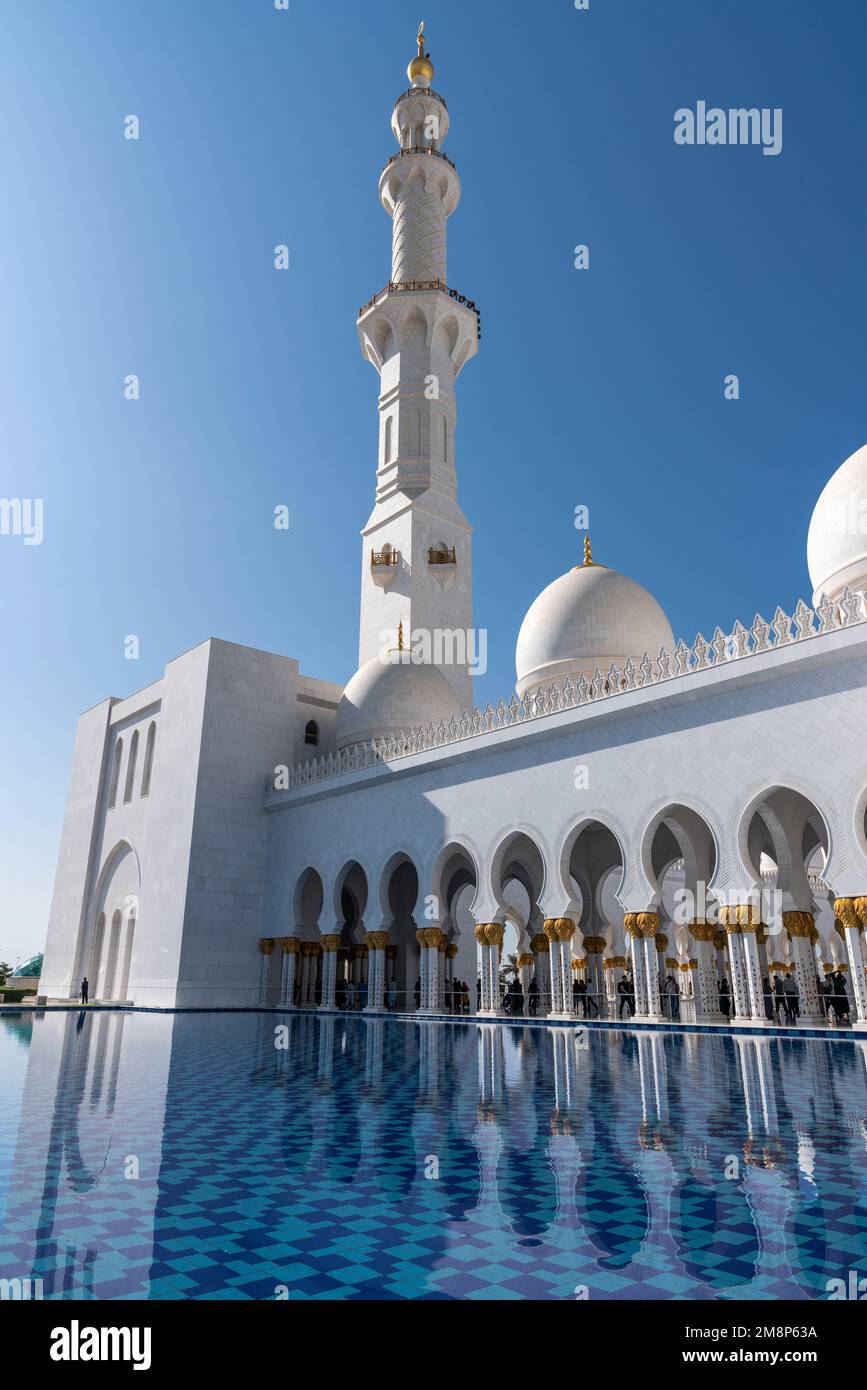 ABU dhabi grand mosque Stock Photo - Alamy