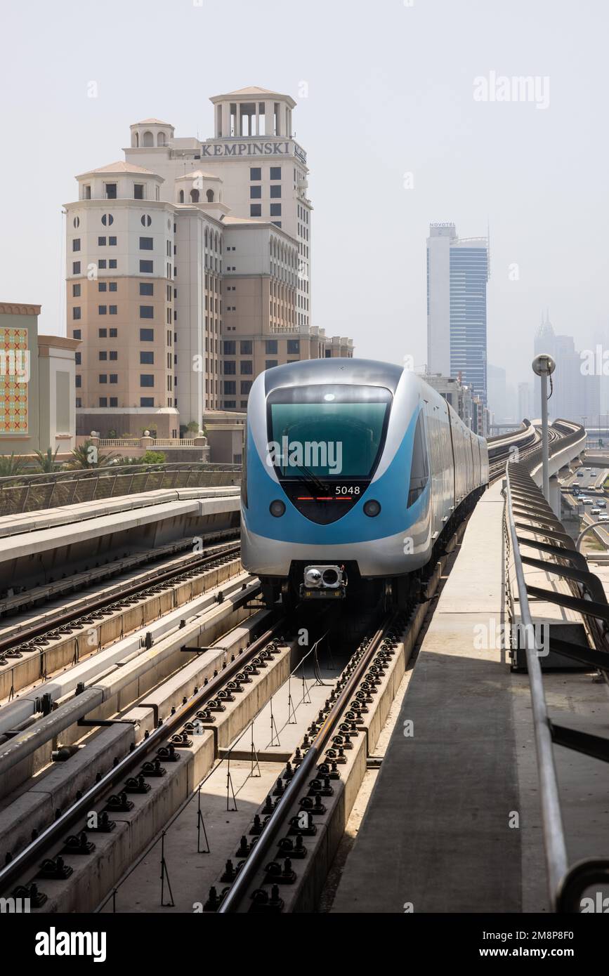 Dubai rapid transit rail hi-res stock photography and images - Alamy