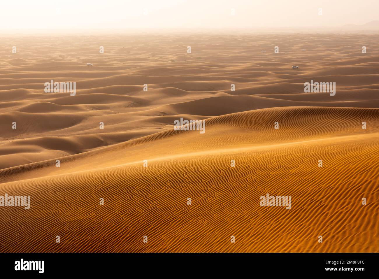 Red desert of dubai hi-res stock photography and images - Alamy