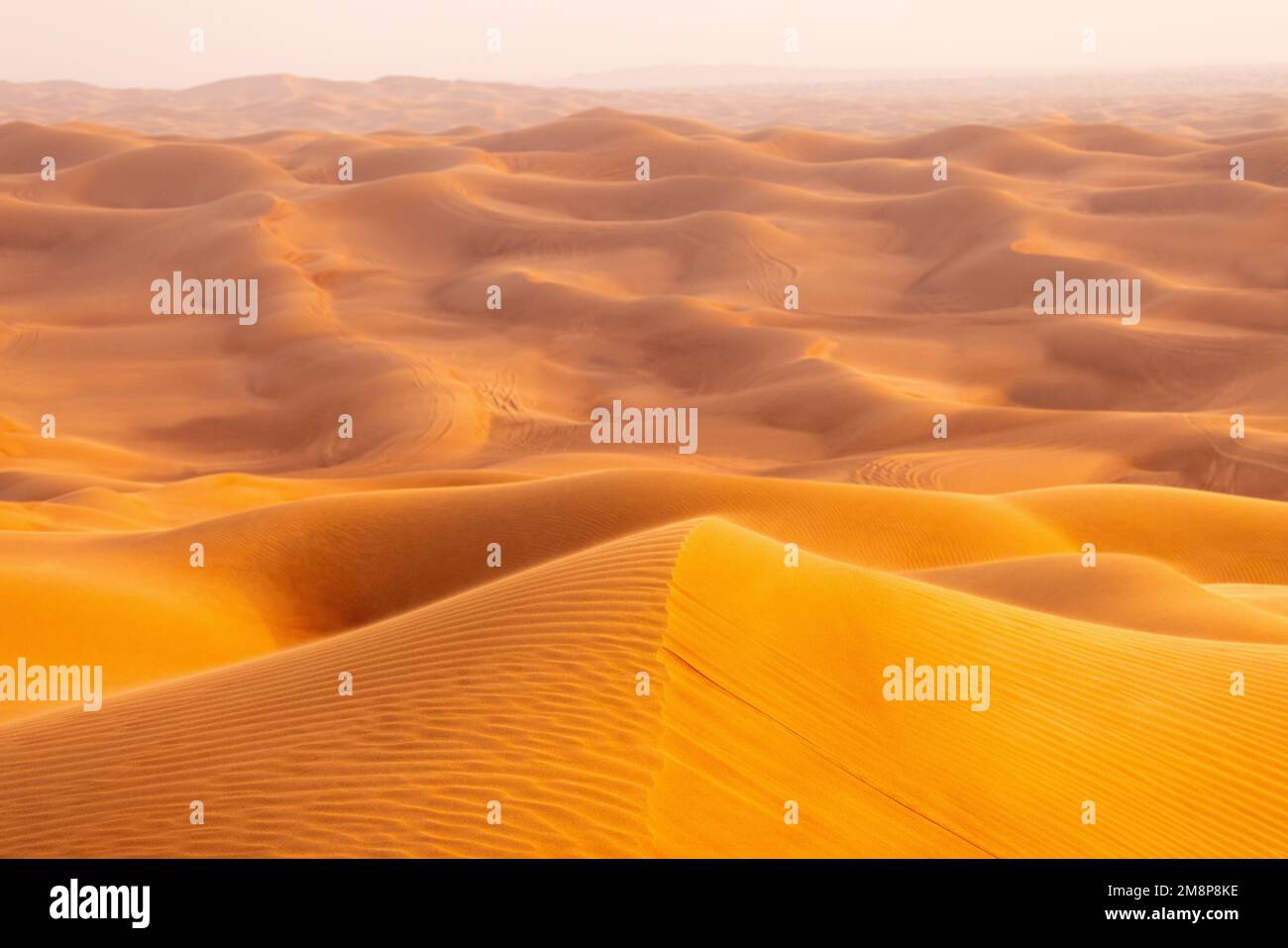 Crest of dune uae hi-res stock photography and images - Alamy