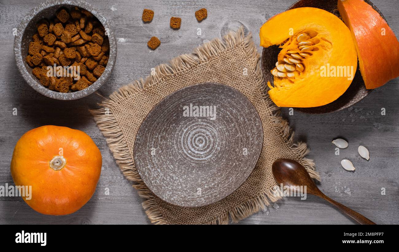 Rustic menu mockup with empty plate and pumpkins. Holiday dinner ...
