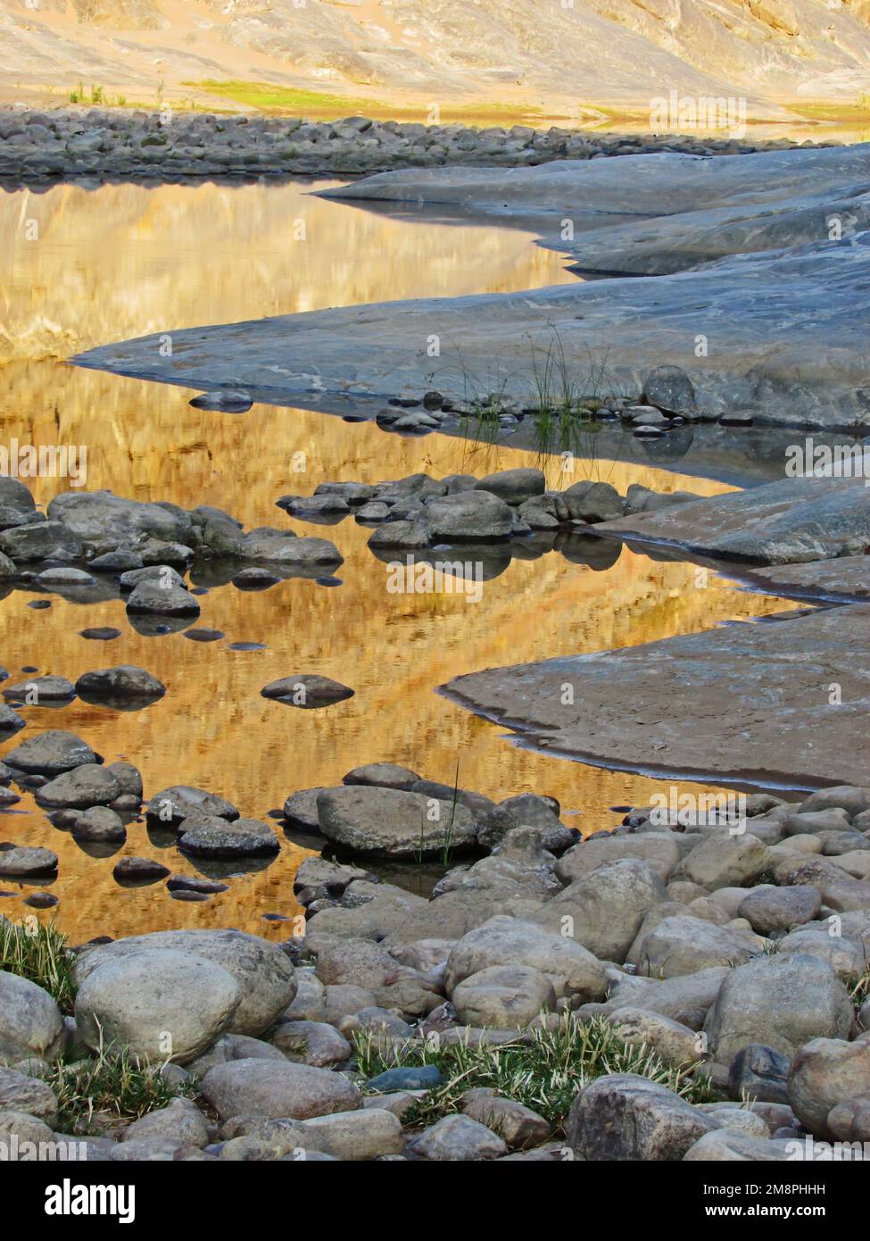Pools of light hi-res stock photography and images - Alamy
