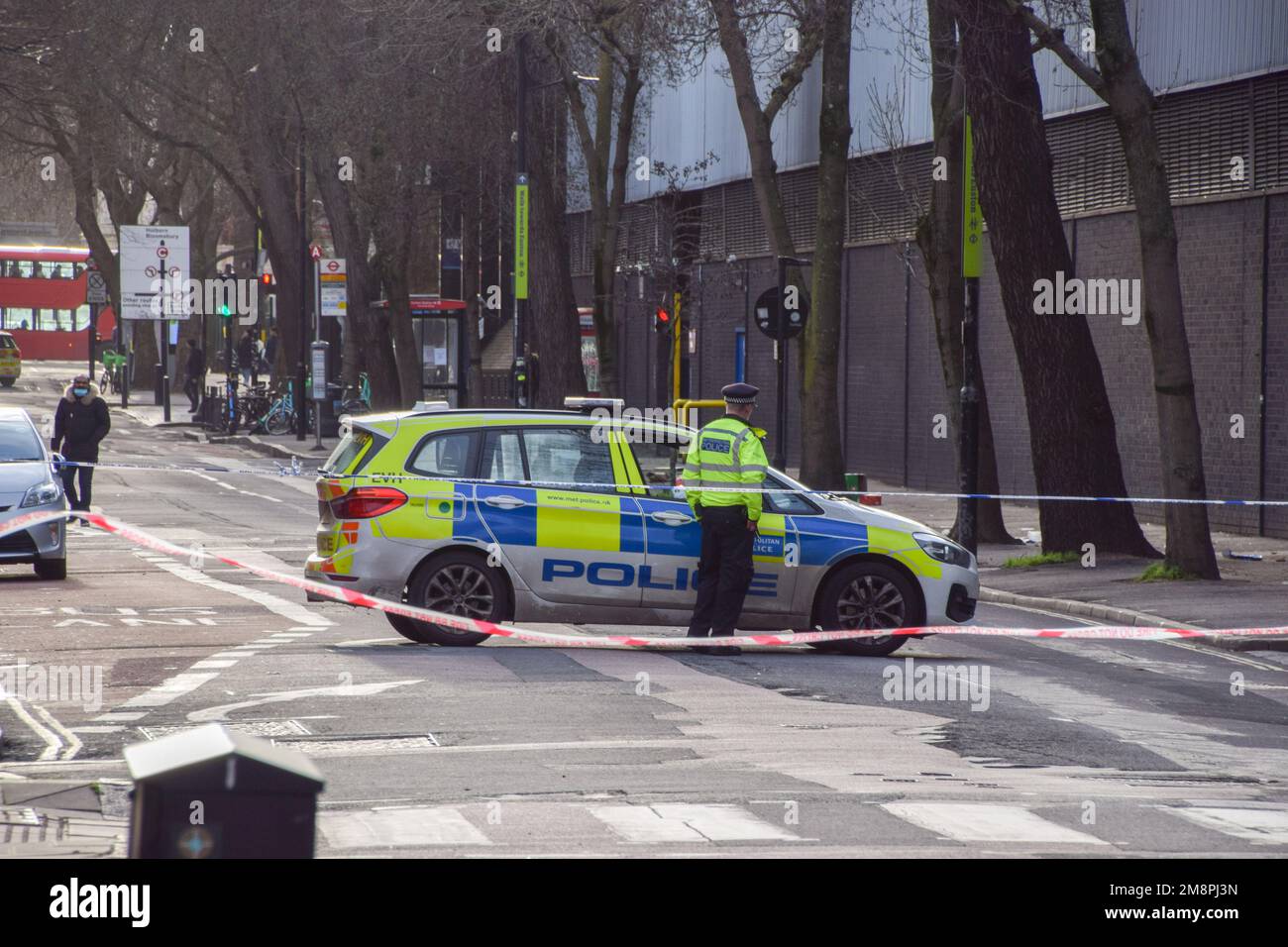 Euston drive by shooting hi-res stock photography and images - Alamy