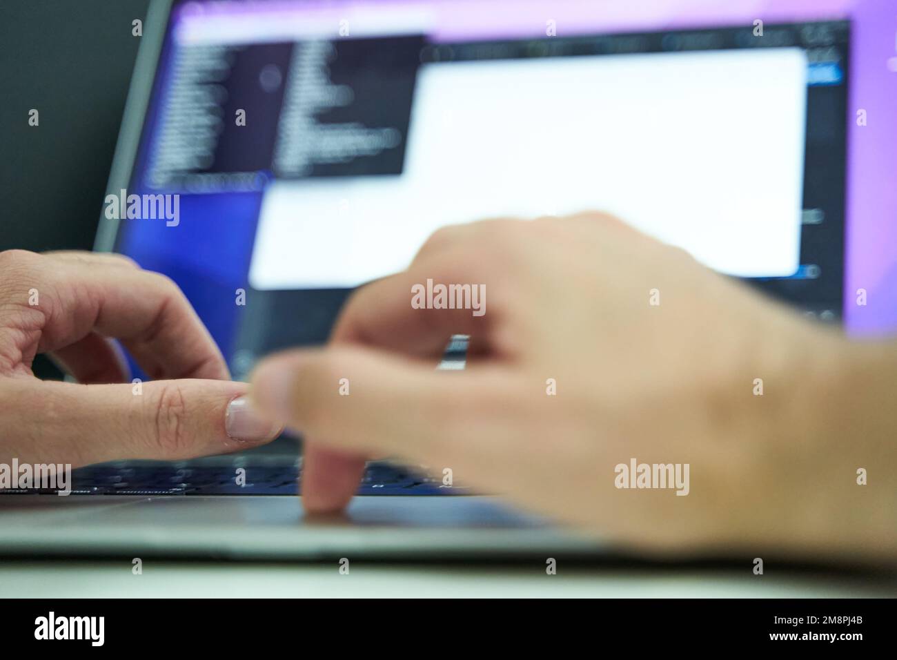 Developing software hi-res stock photography and images - Alamy