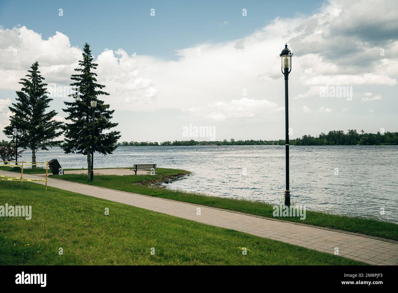 International Falls, Minnesota and Fort Frances, Ontario, Canada. High ...