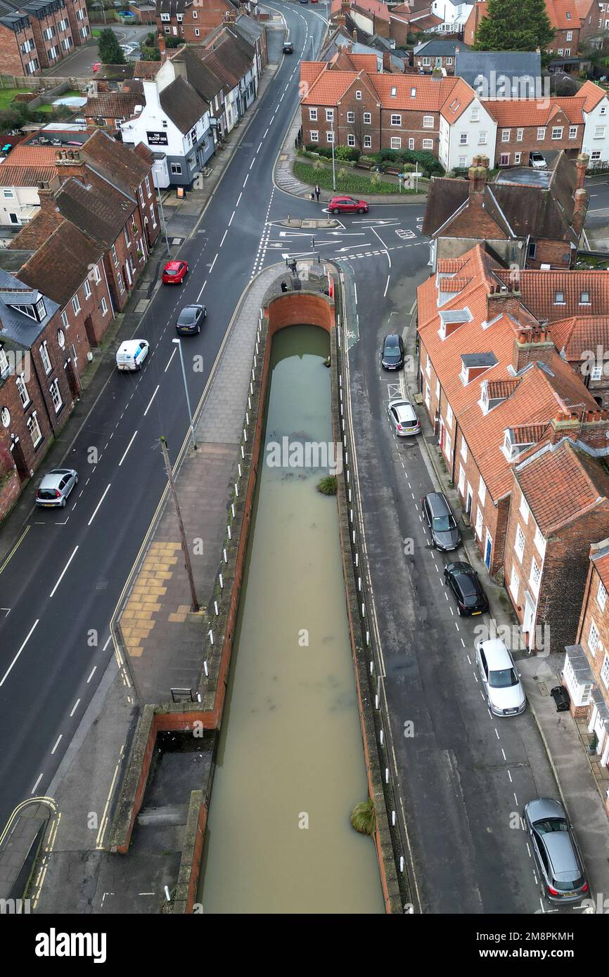 Coal barge industrial revolution hi-res stock photography and images ...