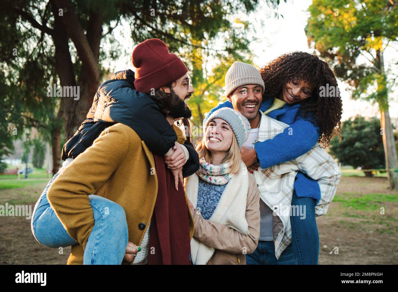 Group of five teen girls hi-res stock photography and images - Alamy