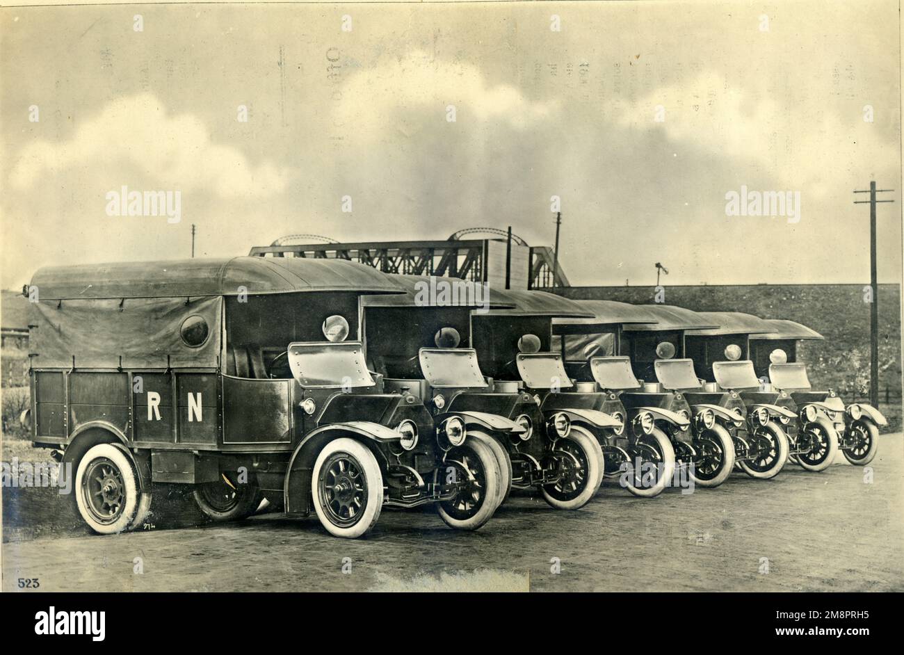 Army truck wwi hi-res stock photography and images - Alamy