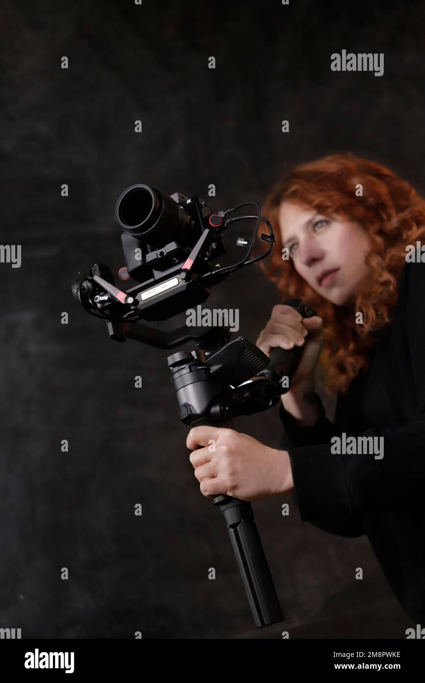 Woman behind tv camera hi-res stock photography and images - Alamy