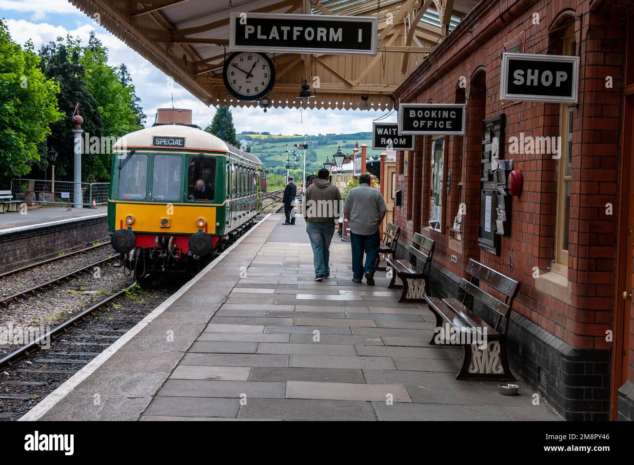 A 1959 built BR Class 122 DMU Bubblecar at Toddington station in the ...