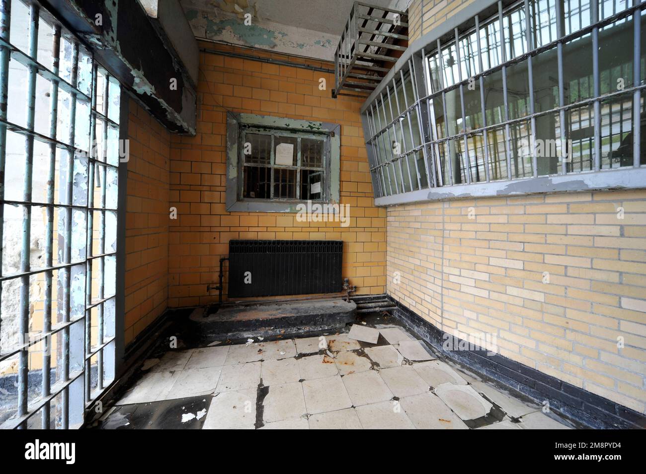A prisoner check-in area at the Missouri State Penitentiary in ...