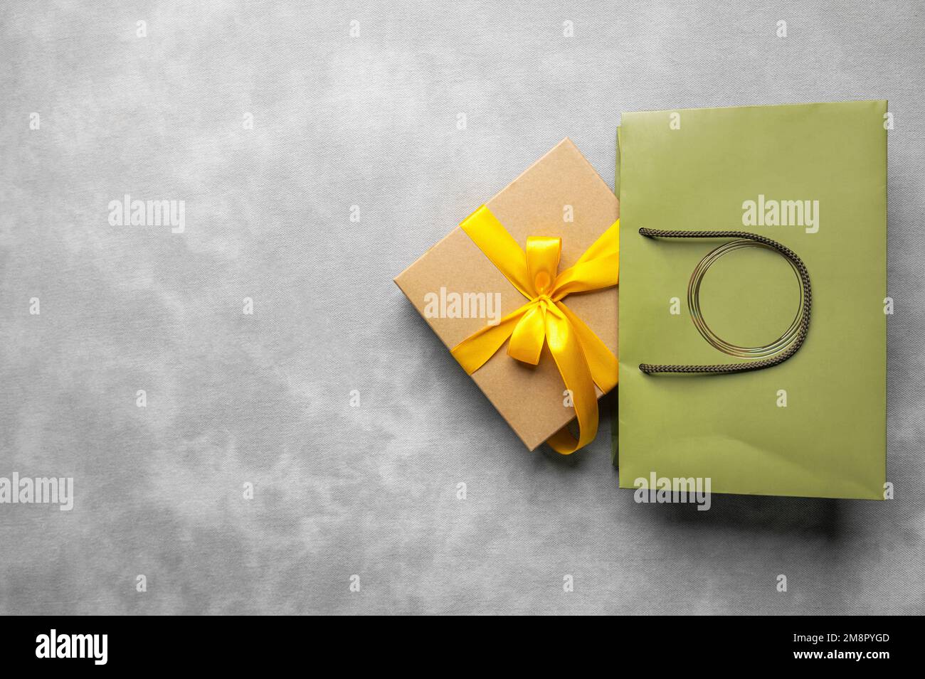 Bag in box hi-res stock photography and images - Alamy
