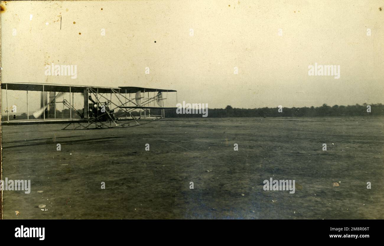 Italian biplane, 1910's Stock Photo - Alamy