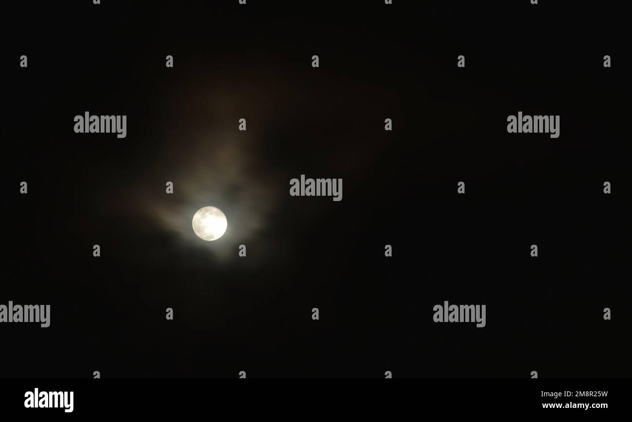 Full moon cover spreading hi-res stock photography and images - Alamy