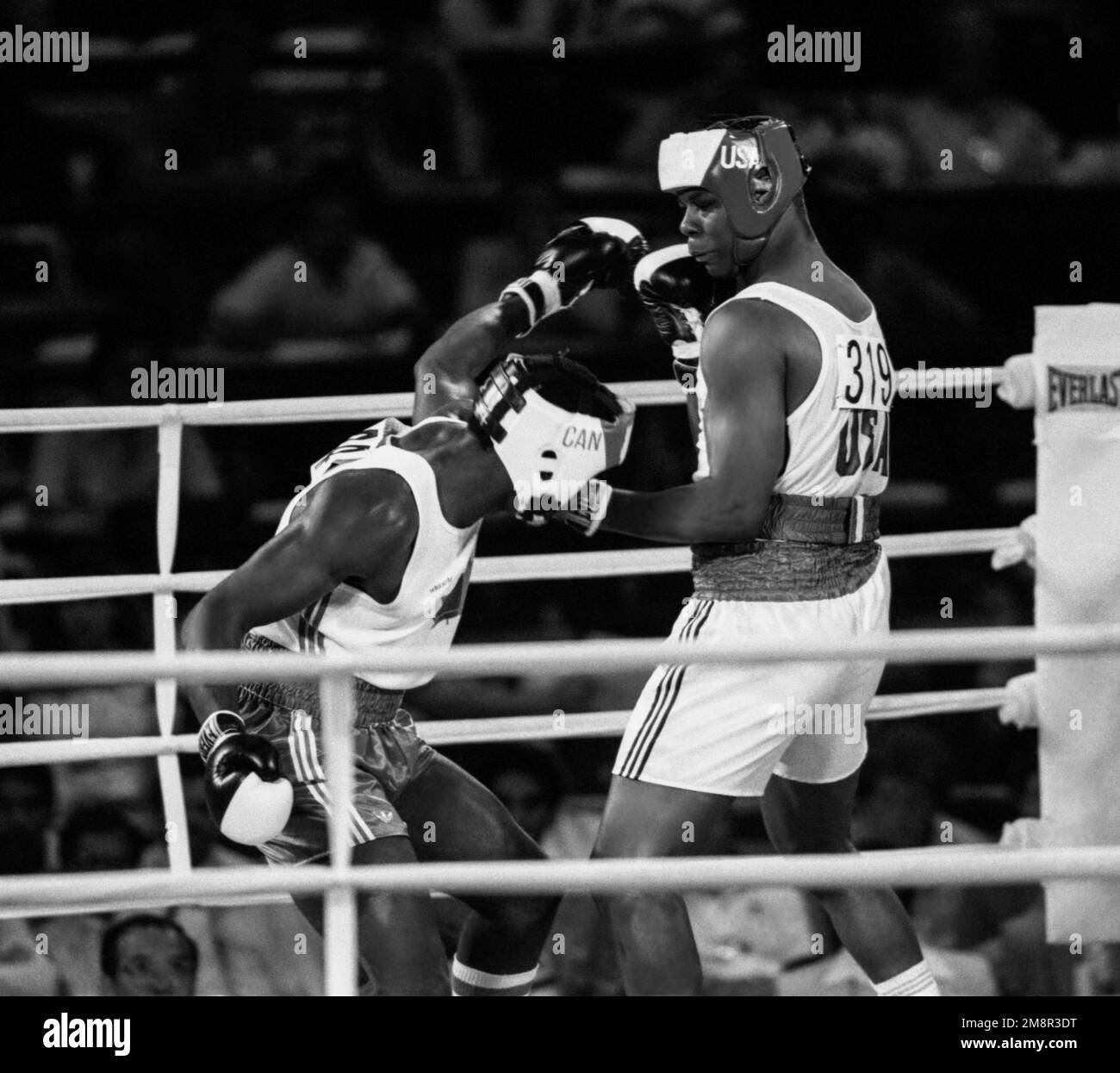 OLYMPIC SUMMER GAMES IN LOS ANGELES 1984 BOXING Lennox Lewis USA and ...
