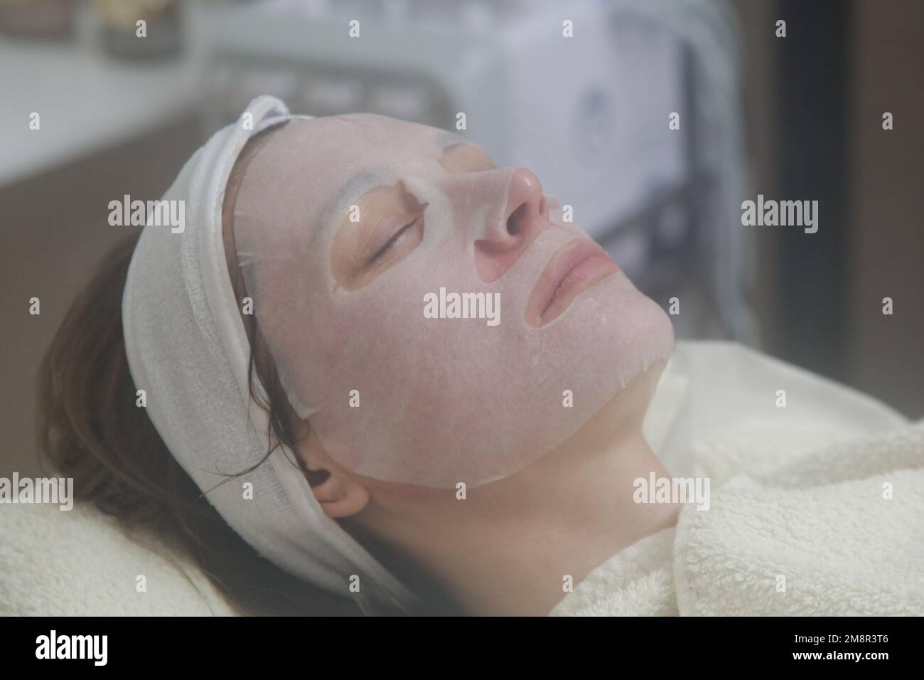 Skin sheet hi-res stock photography and images - Alamy