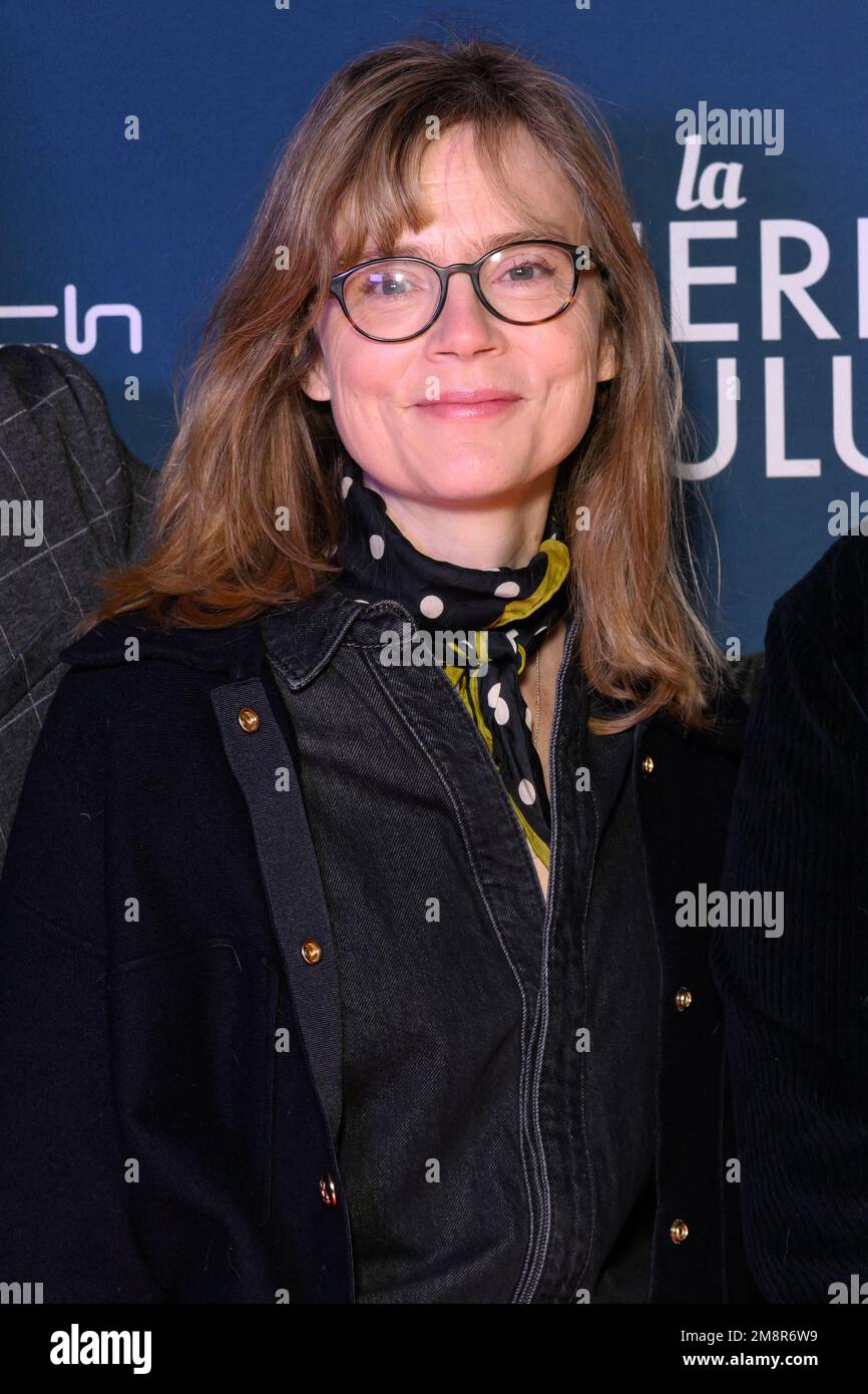 Paris, France. 15th Jan, 2023. Isabelle Carre attends the premiere of ...