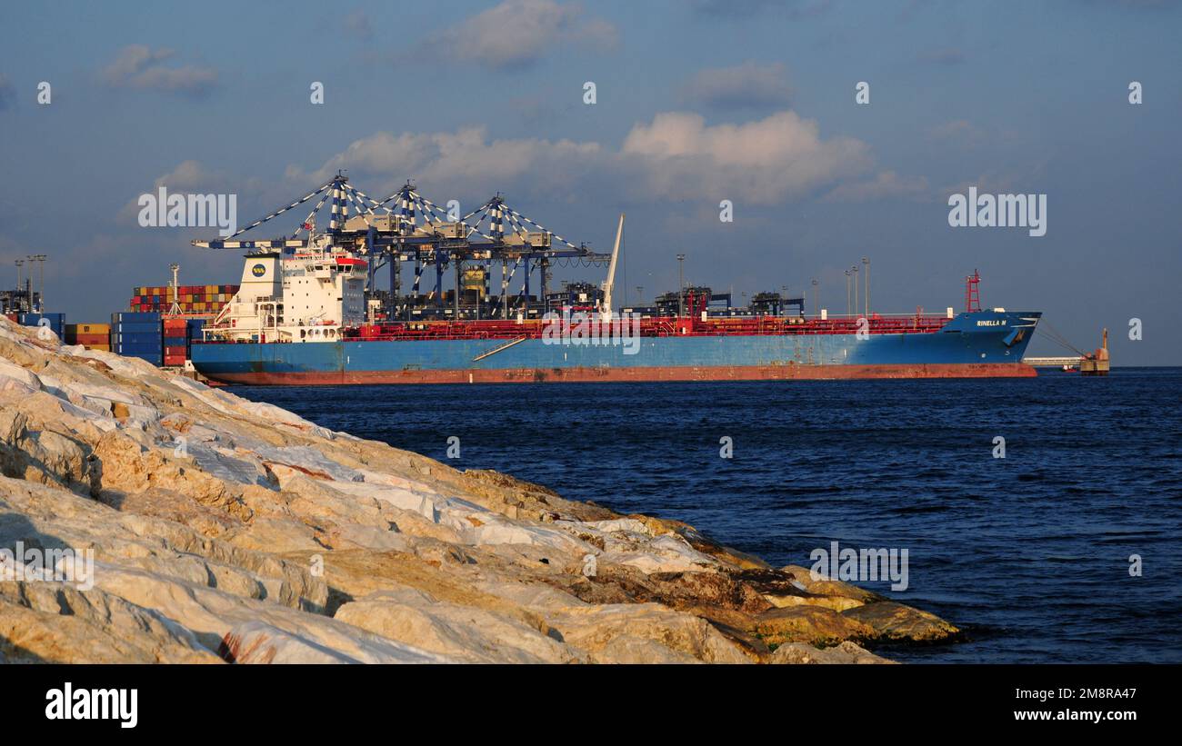 Avcilar hi-res stock photography and images - Alamy