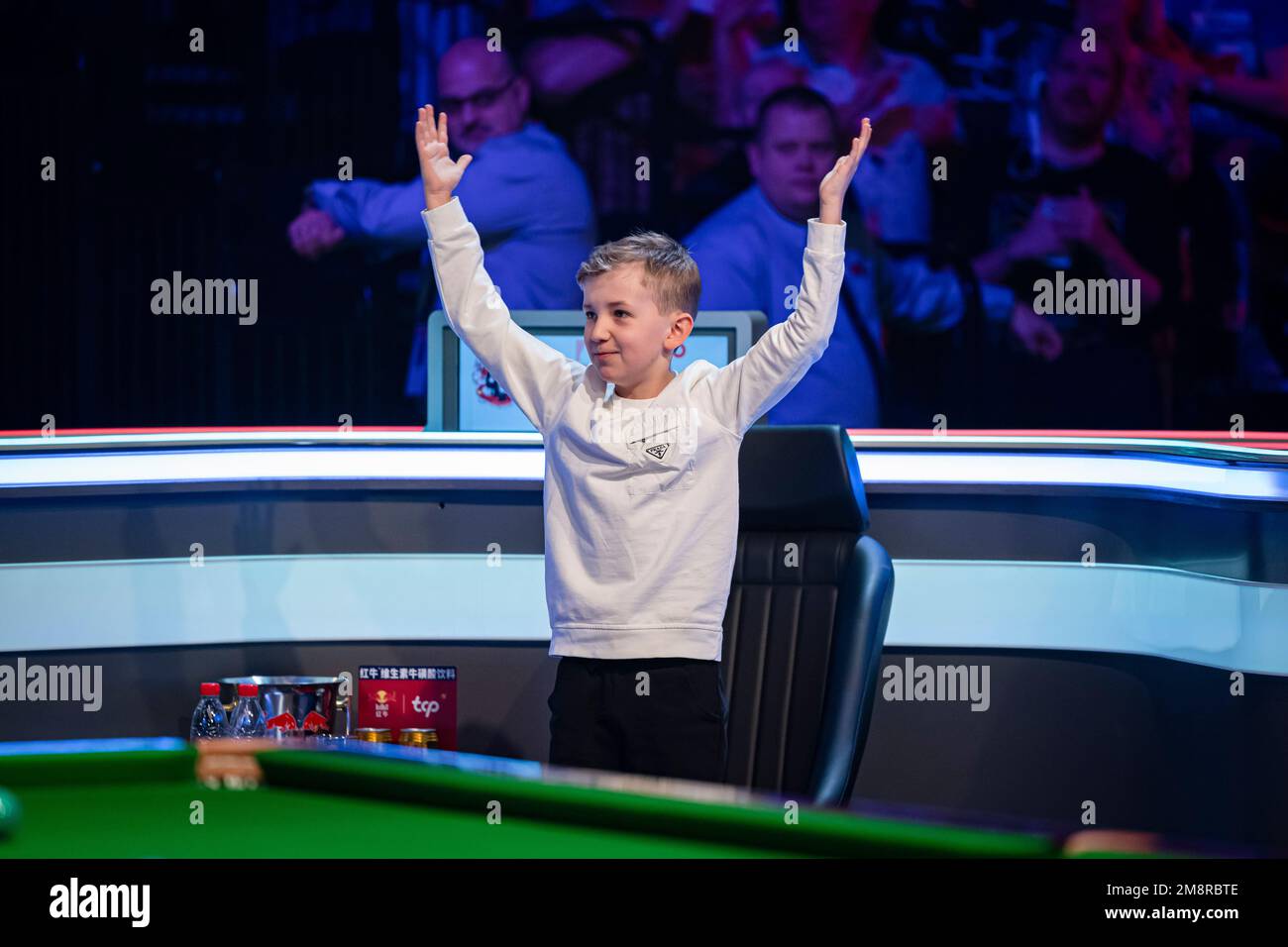 London, UK. 15th Jan, 2023. Mark Williams’ son - Joel is cheering the ...