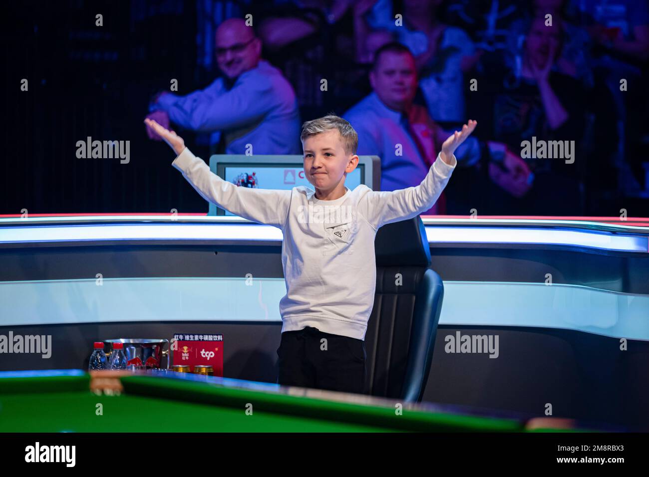 London, UK. 15th Jan, 2023. Mark Williams’ son - Joel is cheering the ...