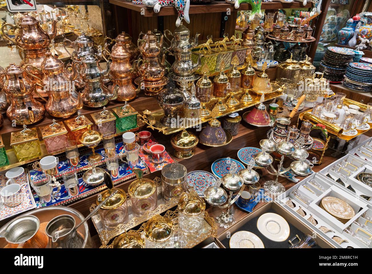 Istanbul's grand bazaar bazaar Stock Photo - Alamy