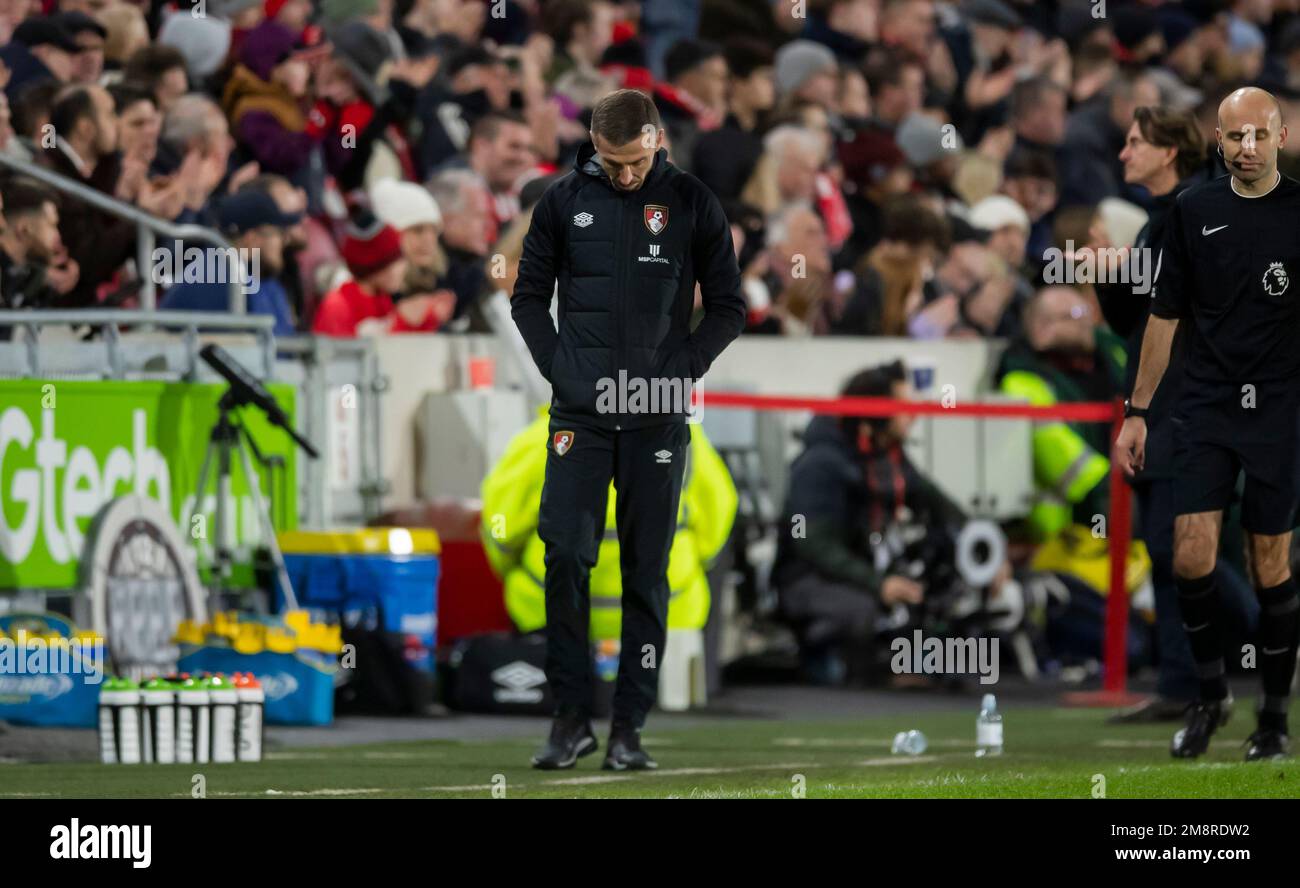 Bournemouth Manager Gary O'Neil during the Premier League soccer match ...