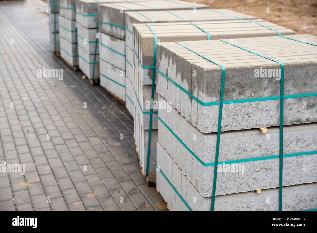 pallet with paving stones to make the road Stock Photo - Alamy