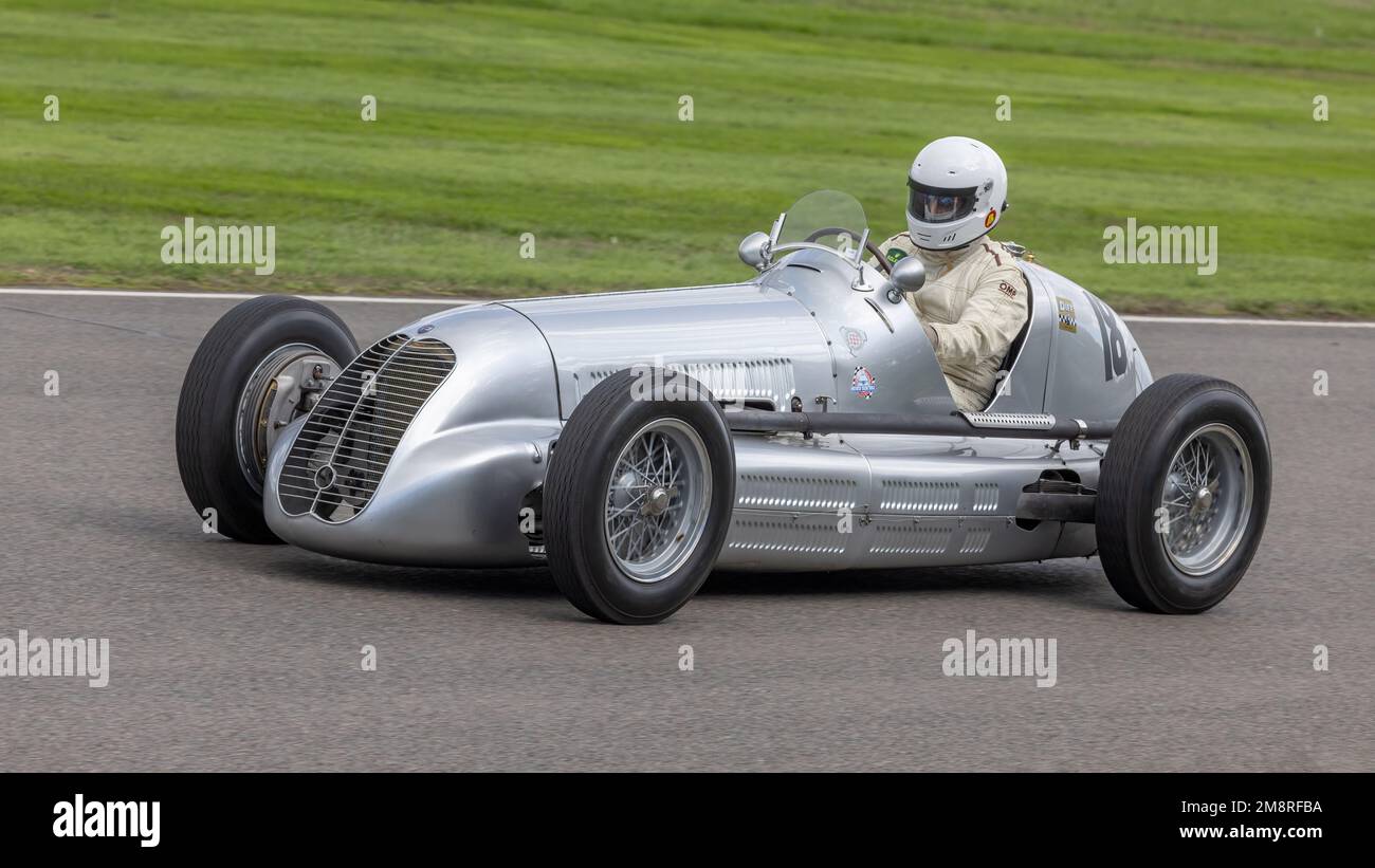 1935 Maserati 6CM with driver Markus Neisius during the Goodwood Trophy ...
