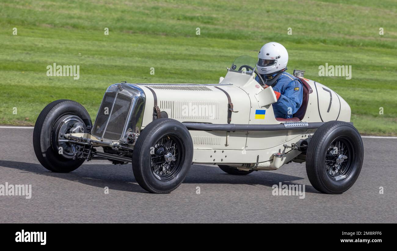 1935 ERA B-Type R7B with driver Julian Wilton during the Goodwood ...