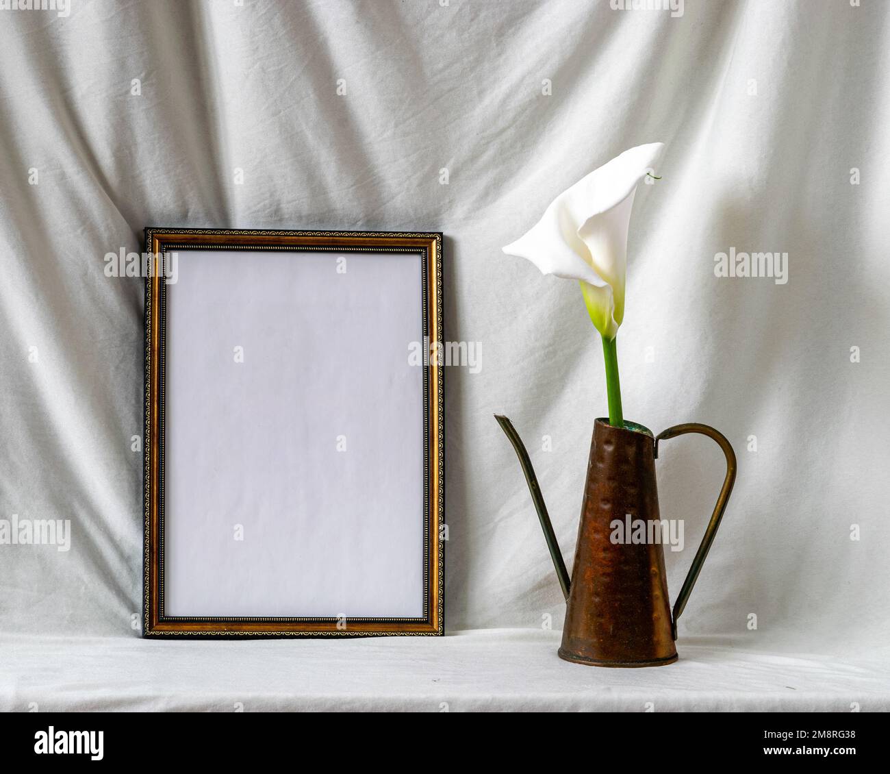 Still life with drapery hi-res stock photography and images - Alamy