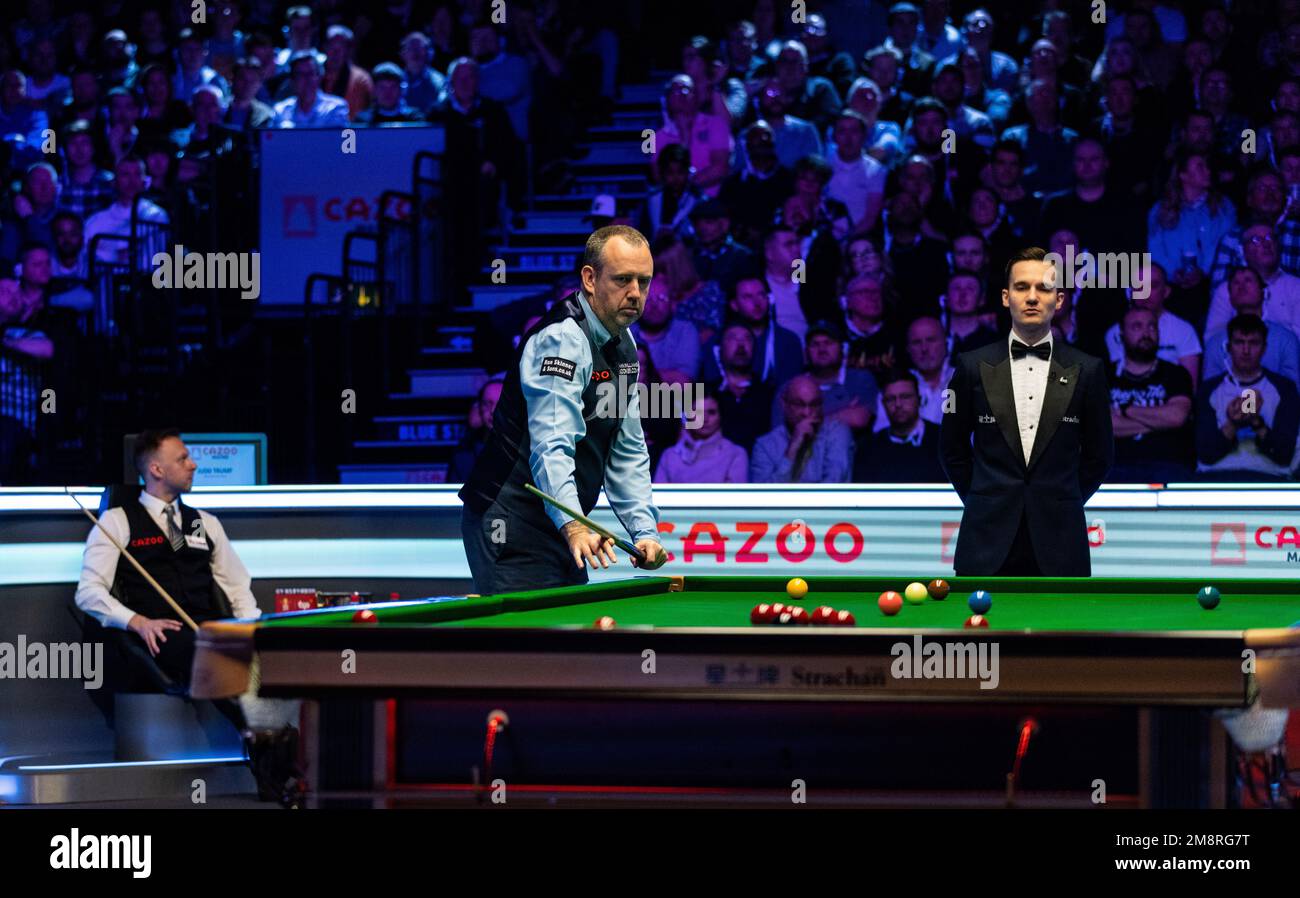 Mark Williams playing against Judd Trump during day eight of the Cazoo ...