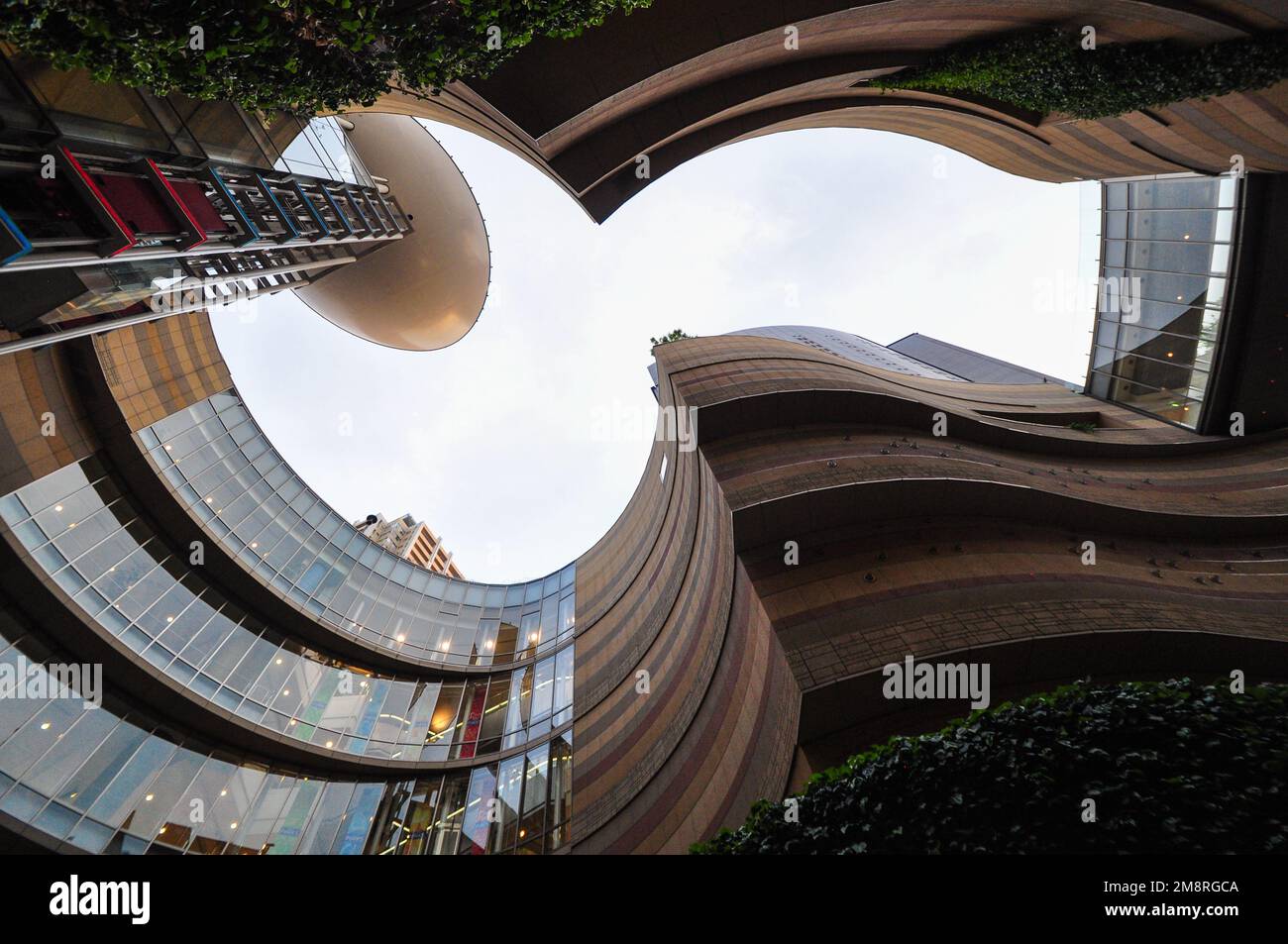 Japan osaka namba parks architecture hi-res stock photography and ...